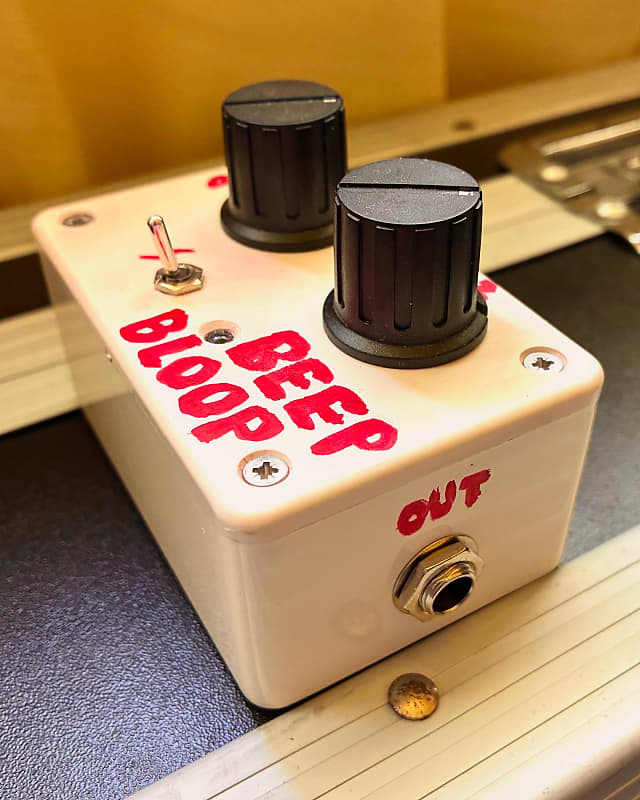 Angelic Effects ‘Beep Bloop’ - simple analog glitchy drone | Reverb