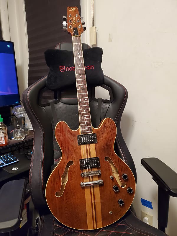 Vantage VSH-455 1981 Walnut | Reverb