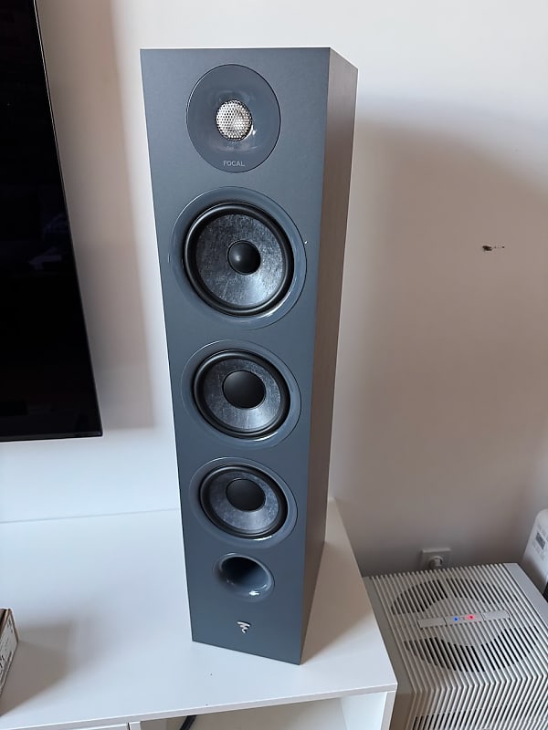 Focal Chora 826 - Pair of 3-way floorstanding loudspeakers | Reverb
