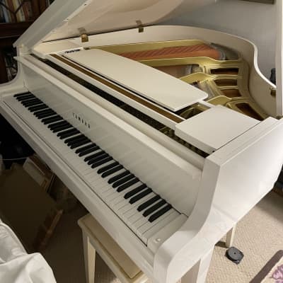 Yamaha GH1 Baby Grand Piano - Polished White | Reverb