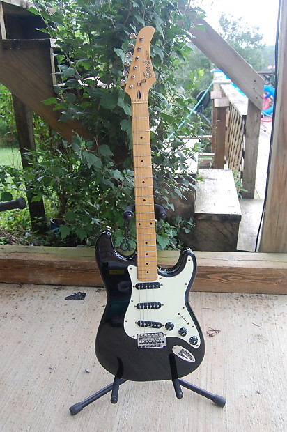 Cort Stratocaster CUSTOM, Mighty Mites, Maple Neck, excellent | Reverb