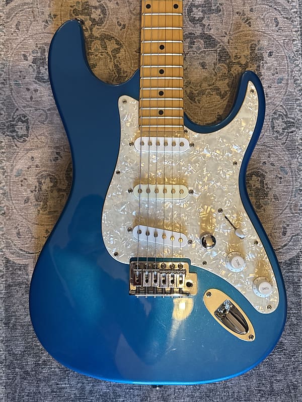 Samick/Valley Arts S-Style 2002 - Blue | Reverb