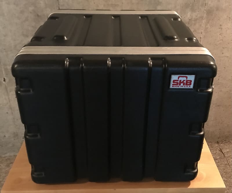 SKB 8 Space (8RU) Rack Case w/ Caster Platform | Reverb