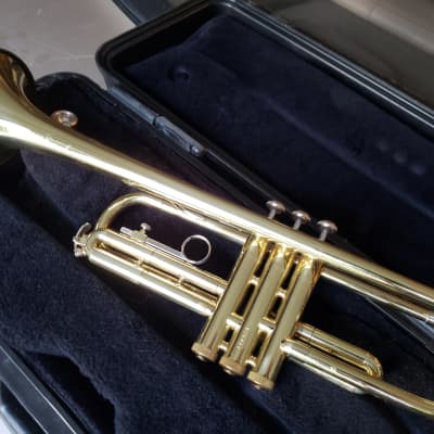 Bach 1530 Trumpet Student Model w/Vincent Bach 7C Mouthpiece | Reverb