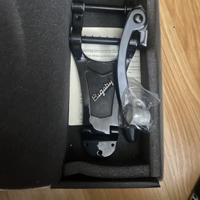 Bigsby B700 Black Aluminum Tremolo bar with Vibramate String | Reverb