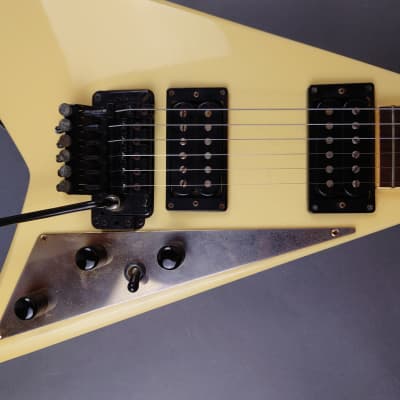 Fernandes JS-100 RR Randy Rhoads Pearl White Flying V | Reverb UK