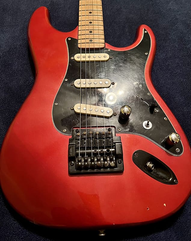 Fender strat - metallic red | Reverb