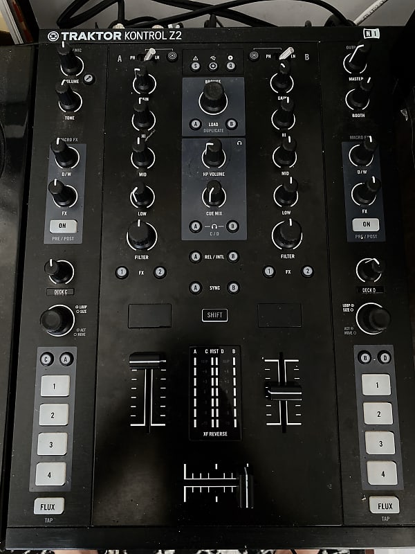 Native Instruments Traktor Kontrol Z2 | Reverb