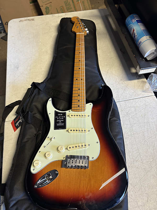 Fender LEFT HANDED Stratocaster, player Strat, "Mexico" | Reverb