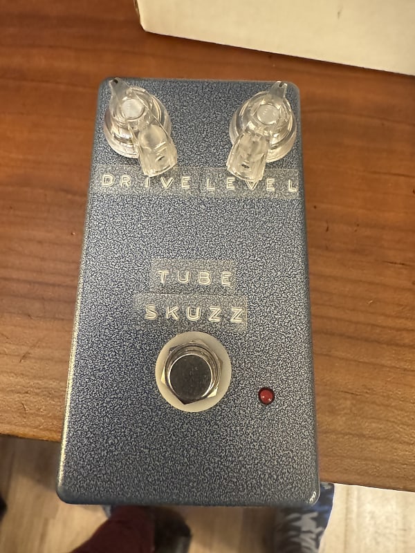 KVFX TUBE SKUZZ - grey | Reverb