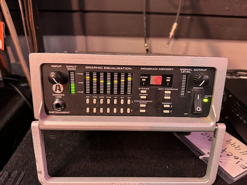 Ashdown Labs Superfly 500 Watt Compact Programmable Bass Amp | Reverb