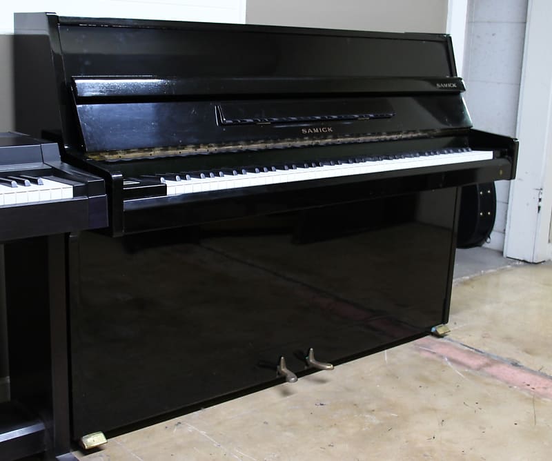 Samick SU105 Console Piano | Polished Ebony | Reverb