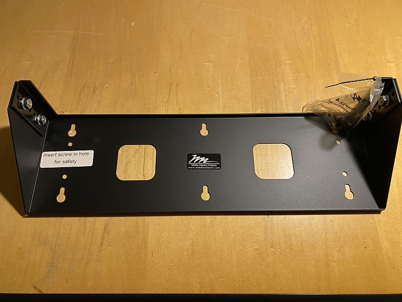 Middle Atlantic 19" 2U Vertical Panel Mount Rack | Reverb