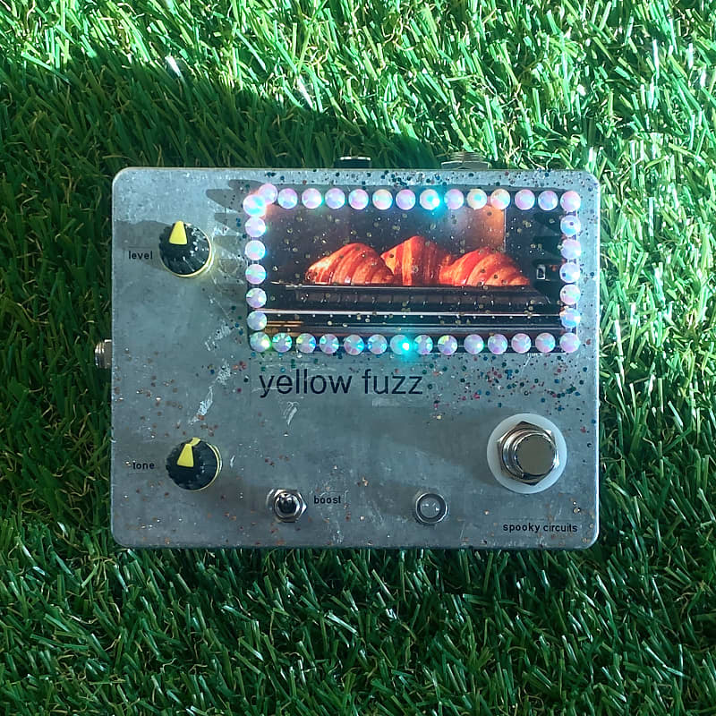 Spooky Circuits Yellow Fuzz 2022 - spooky oven | Reverb