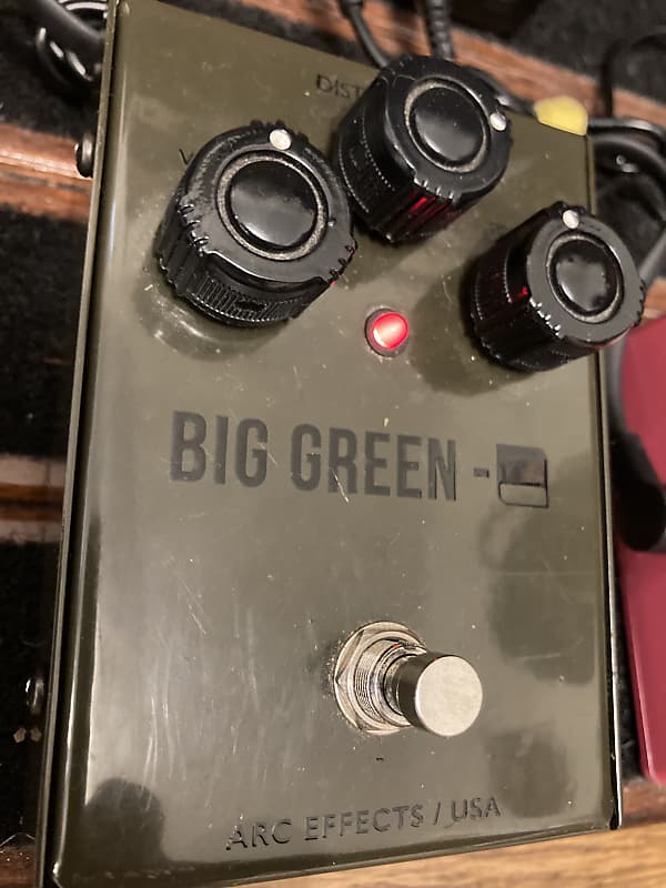 ARC Effects Big Green “Russian” Fuzz | Reverb