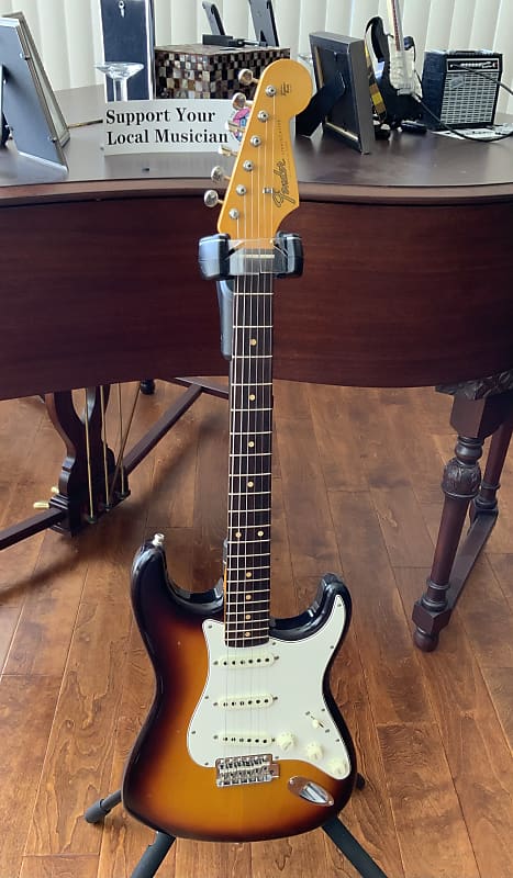 Fender Post Modern Stratocaster 2018 - 3-Color Sunburst | Reverb