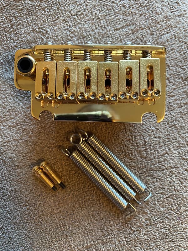 GOTOH 510 Tremolo GOLD 10.5mm narrow spacing, Non Locking, 2 | Reverb