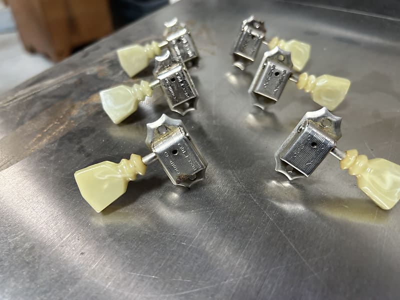 Gibson D-169400 1968 - Chrome | Reverb