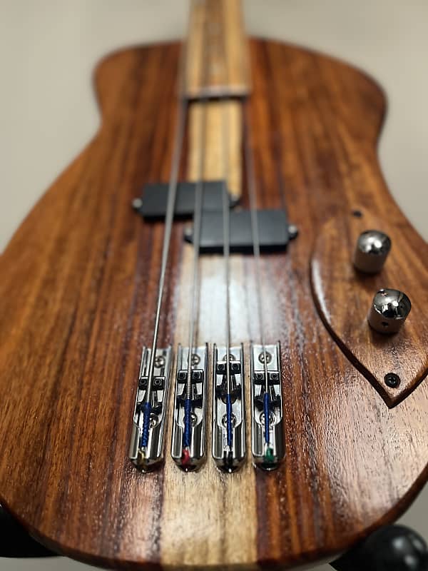 Short Scale (30”) Fretless Bass | Reverb