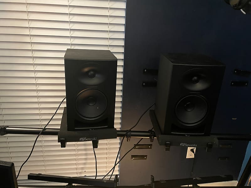 Kali Audio LP-6 V2 Active Studio Monitor 2021 - Present - | Reverb