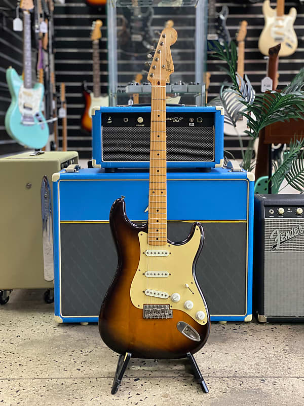 1979 Greco SE800 Strat Style Sunburst W/case Pre Loved | Reverb