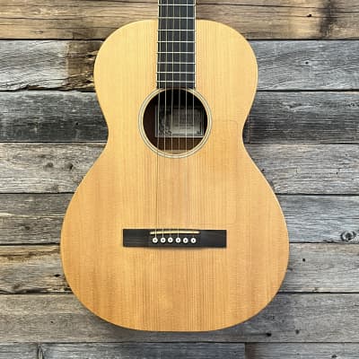 (17047) Larrivee O-01 Parlor Acoustic Guitar - 2001 - Made in | Reverb