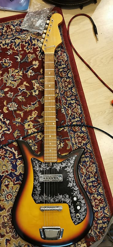 Teisco E-110 Tulip Sunburst | Reverb UK