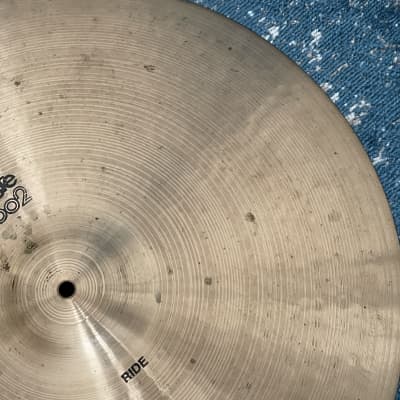 VIDEO! 22” Paiste 2002 Black Label Ride | Reverb UK