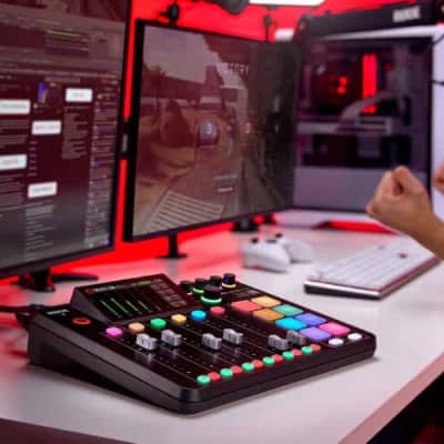 Rode RODECaster Pro 2 (White) Audio Production Studio Bundle | Reverb