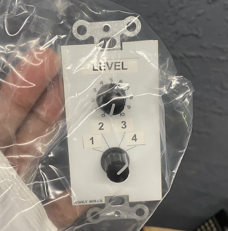 Ashly WR-1.5 Wall-Mountable Passive Controller - White | Reverb