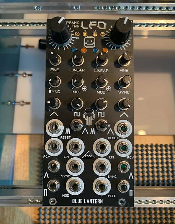 Blue Lantern Pyramid Twin VCLFO Black | Reverb