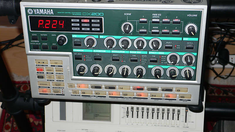 Yamaha DX 200 | Reverb