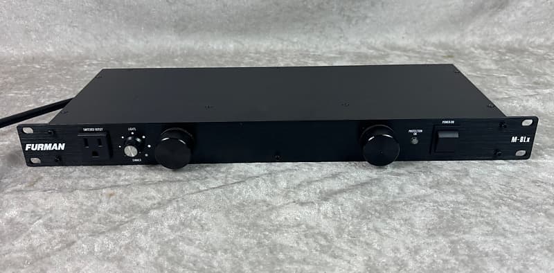 Furman M-8LX Power Conditioner with lights rack unit | Reverb