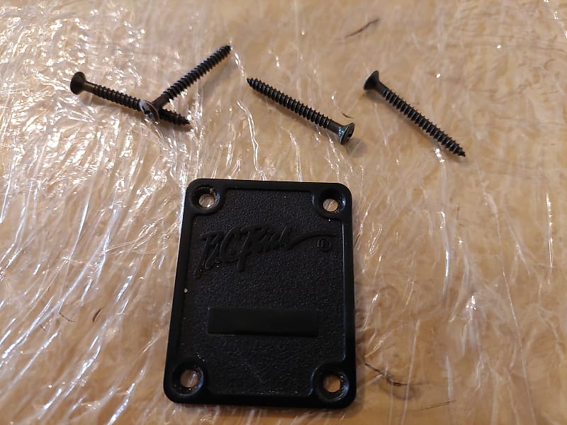 B.C. Rich Bolt Plate w/Screws off Gunslinger Retro | Reverb UK