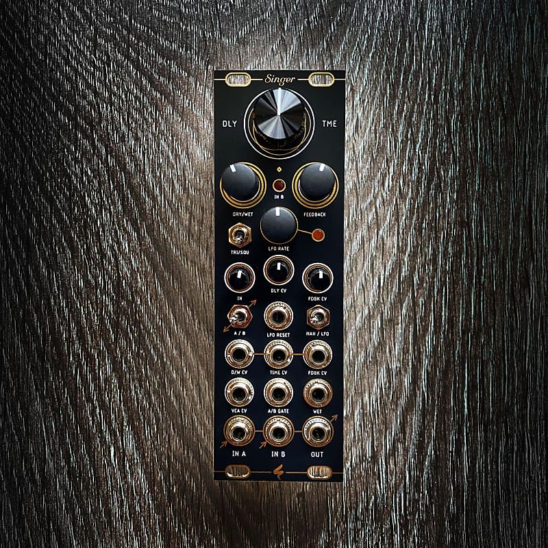 Singer Full Featured 2399 Analog Delay | Reverb Canada