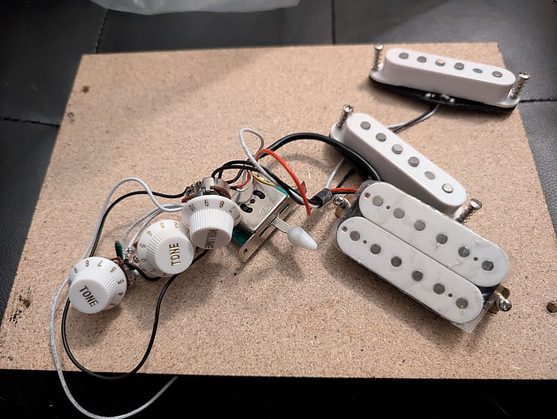 Squier Stratocaster Unknown | Reverb