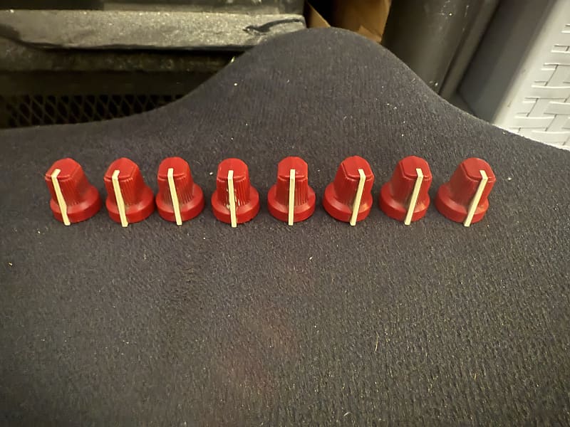 8 Rare Vintage Fender Red Knob 80s/90s Amplifier Knobs | Reverb