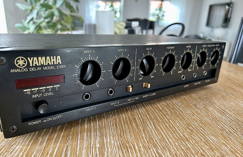 Yamaha E1005 Analog BBD Delay | Reverb