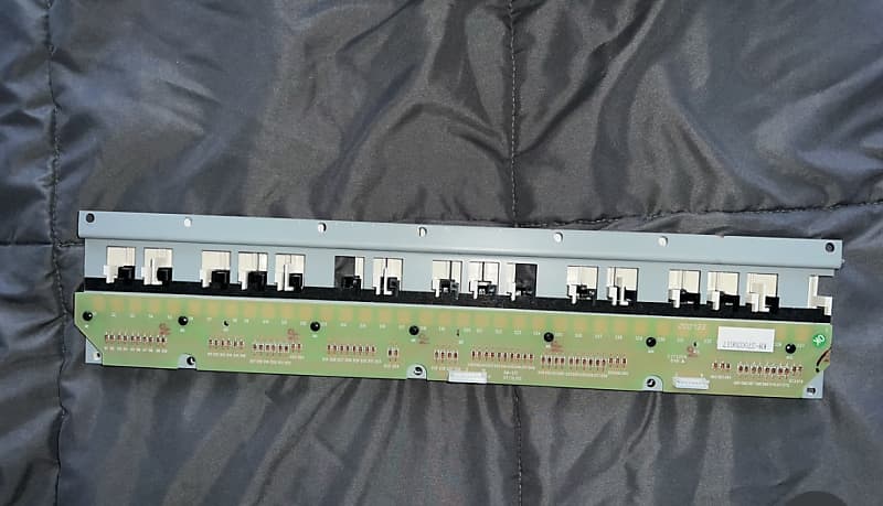 Korg Microkorg Keyboard Circuit and Keys Early 2000s | Reverb