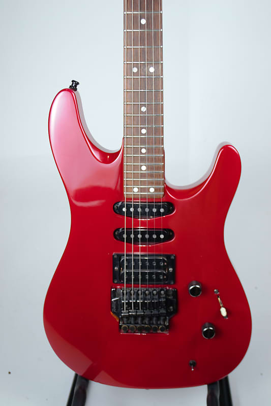 Peavey Tracer Deluxe 89 Cherry Red 1987-1990 | Reverb