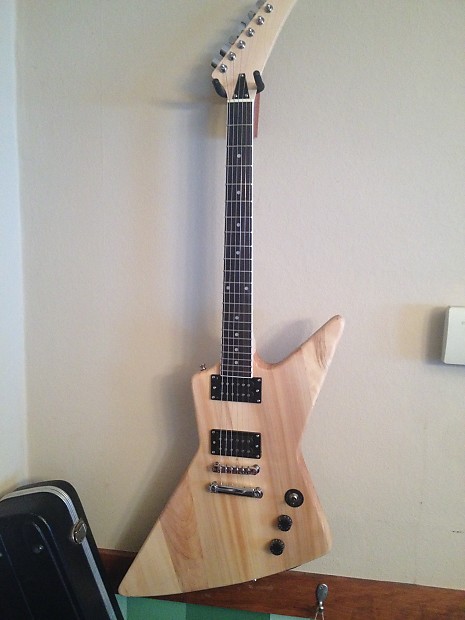 Explorer Guitar | Reverb