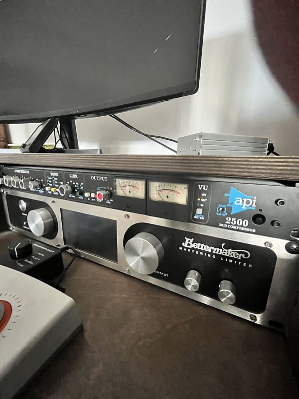 API 2500 Stereo Bus Compressor 2000 - 2019 - Black | Reverb France