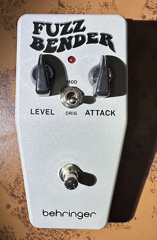 Behringer Fuzz Bender | Reverb
