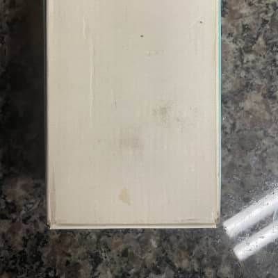 Boss CE-2 Chorus Box | Reverb