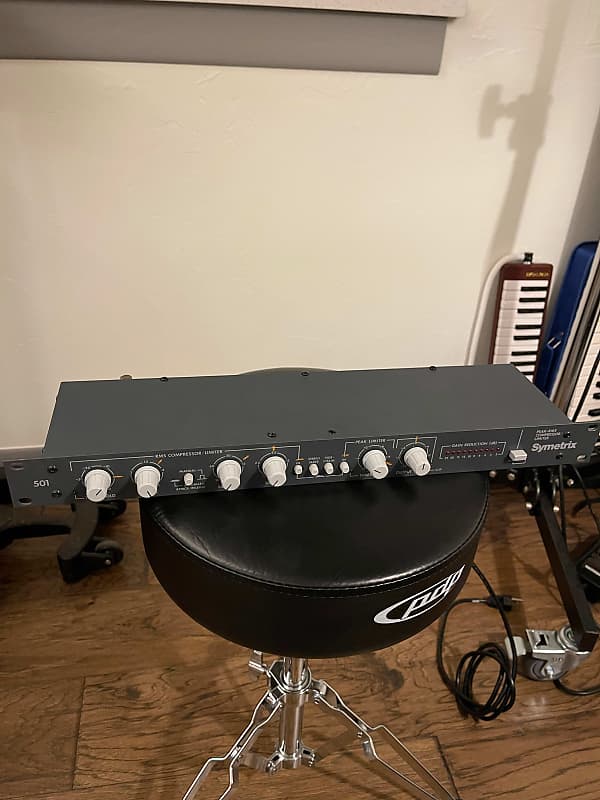 Symetrix 501 Compressor/Limiter Grey/White | Reverb