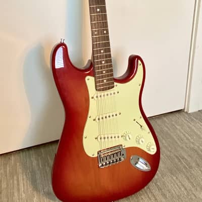 Squier Stratocaster 2008 Cherry Sunburst | Reverb