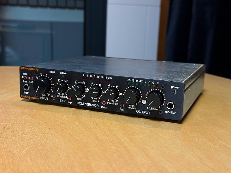 Safe Sound Audio Tracking Toolbox 2011-2014 - schwarz | Reverb