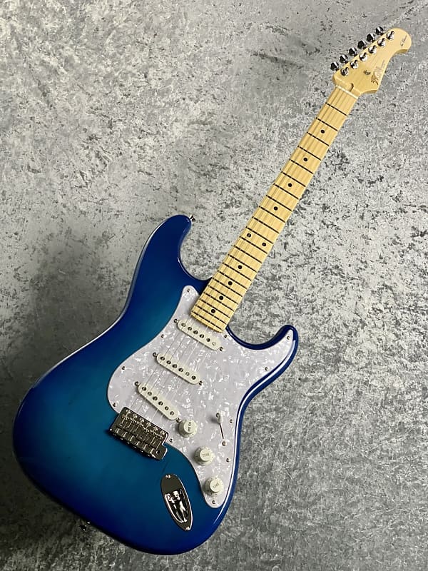 Neo Classic KNST10MBD TBS~Transparent Blue Sunburst ~ | Reverb