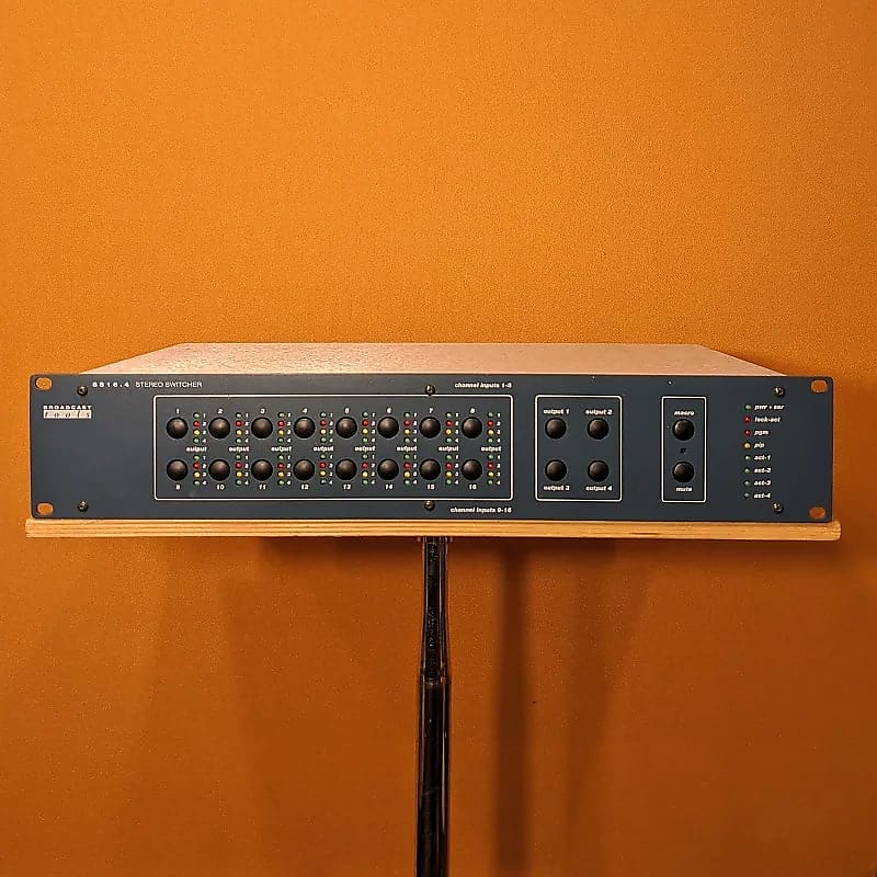 32 Channel Summing Mixer - Broadcast Tools SS16.4 Stereo | Reverb