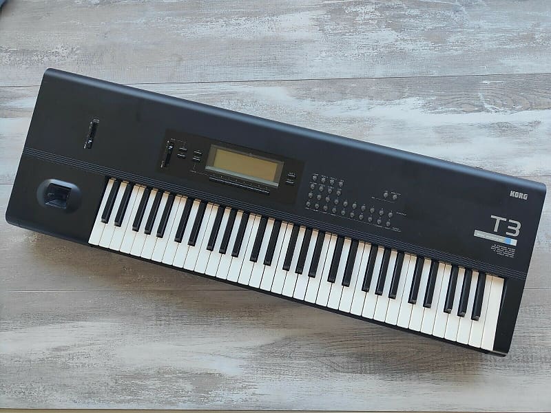 1989 Korg T3 Keyboard Workstation Synthesizer w/Case | Reverb UK